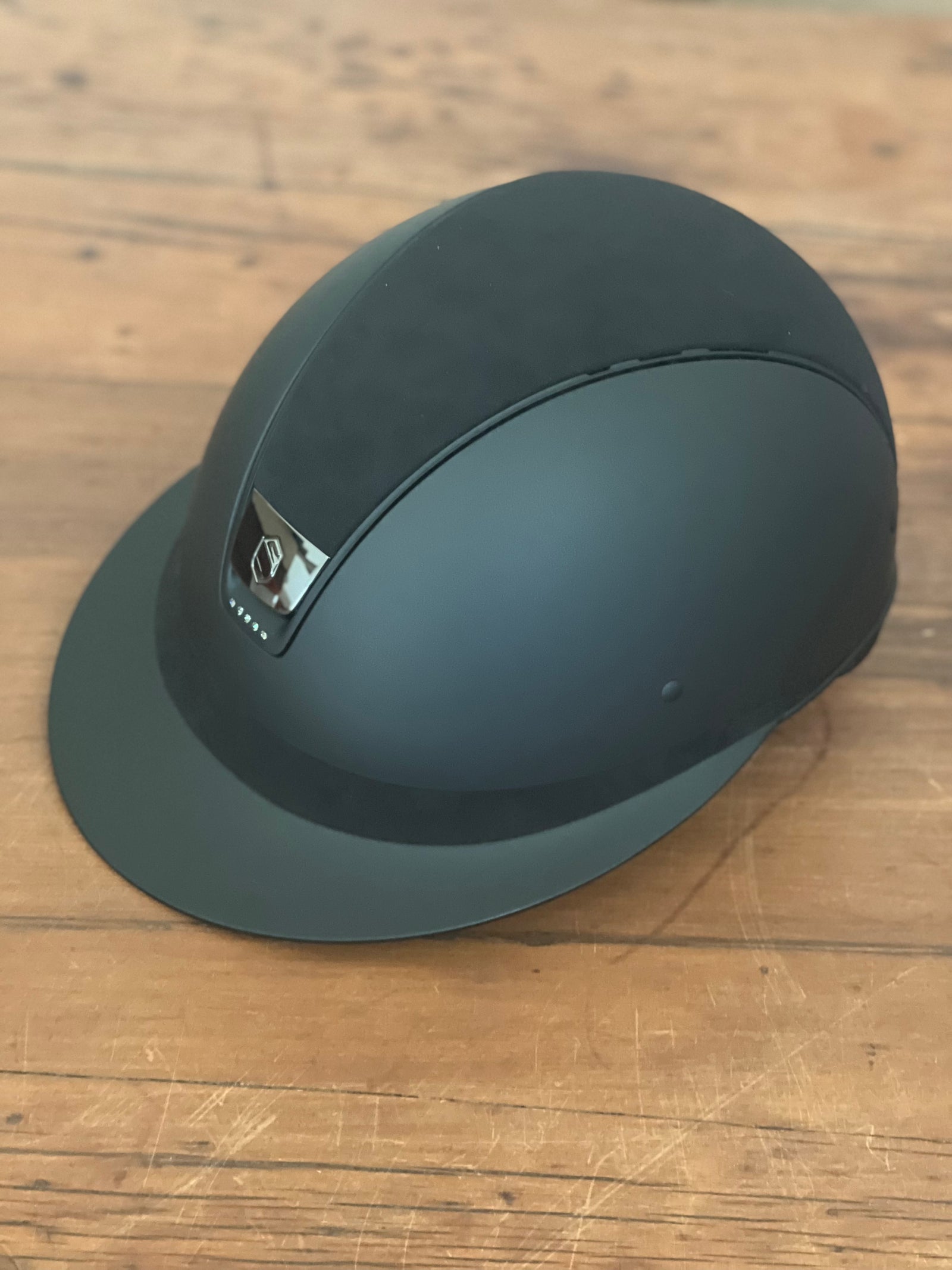 Samshield Miss Shield Helmet Shadow Matt With Alcantara Top and 5 Swar ...